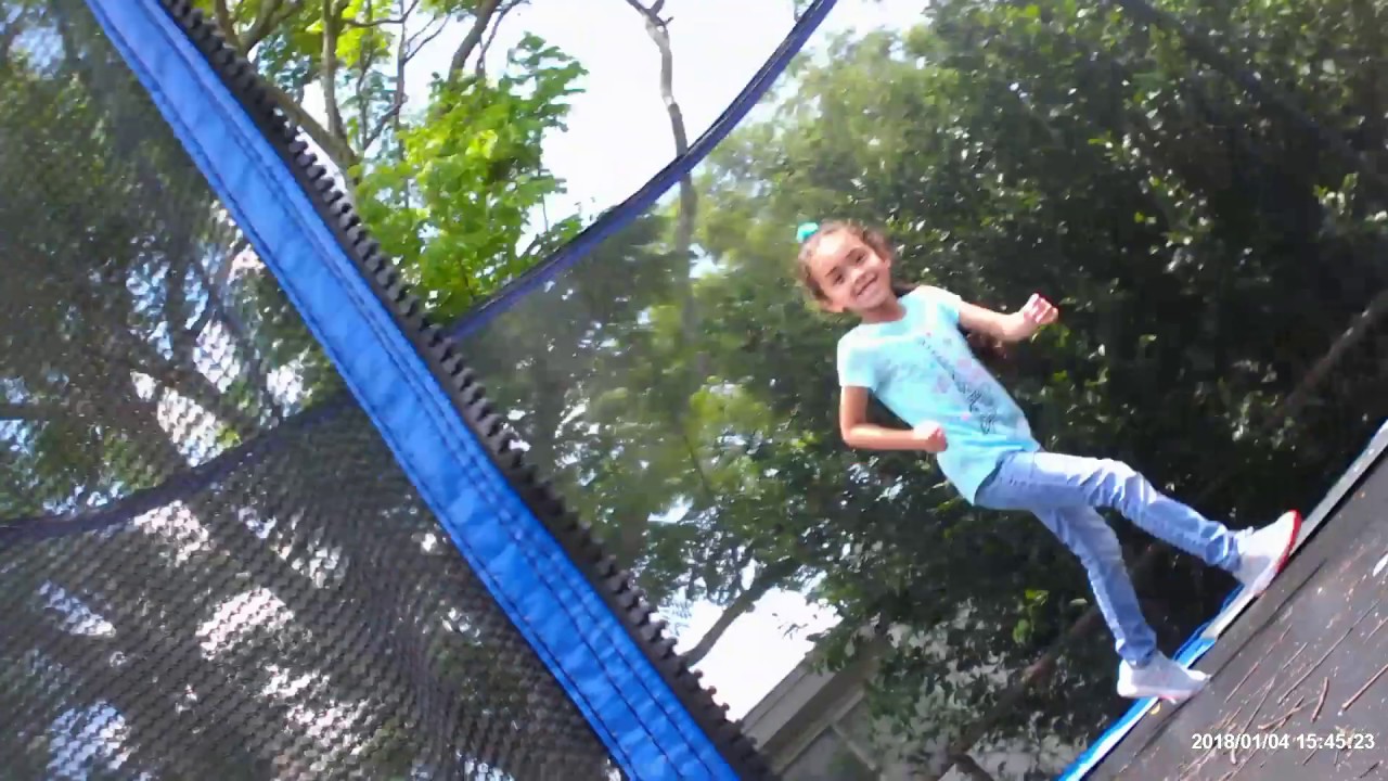 Jumping in the Trampoline wild!!! - YouTube