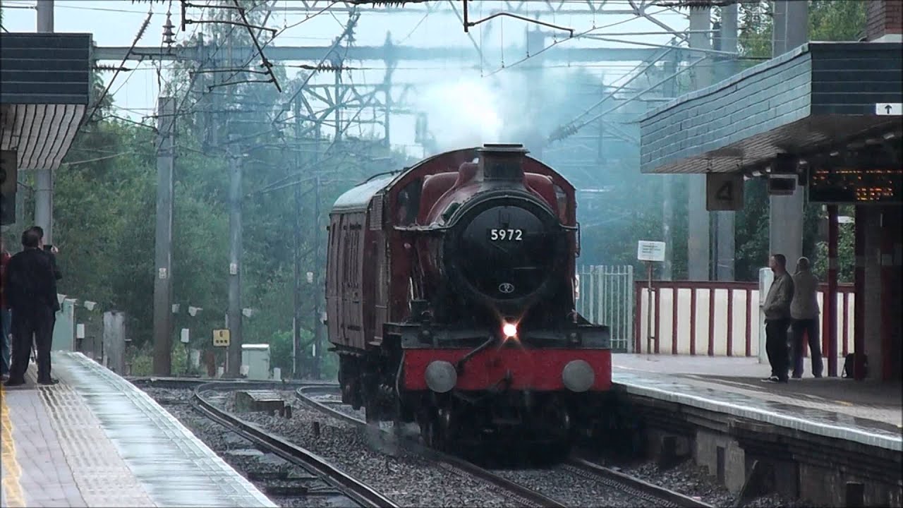GWR 4900 Class No. 5972 'Olton Hall' A.K.A Hogwarts Castle - Light ...