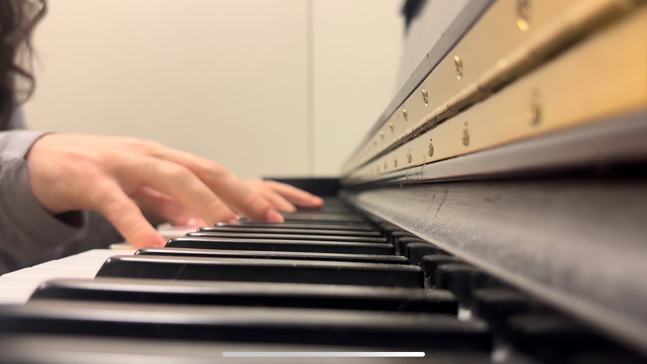 bruh. this piano sharp asf 😭 - YouTube