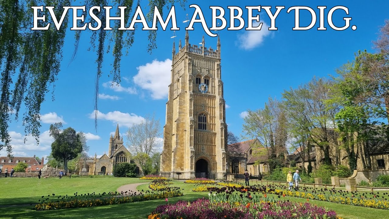 Evesham Abbey archaeological dig - YouTube