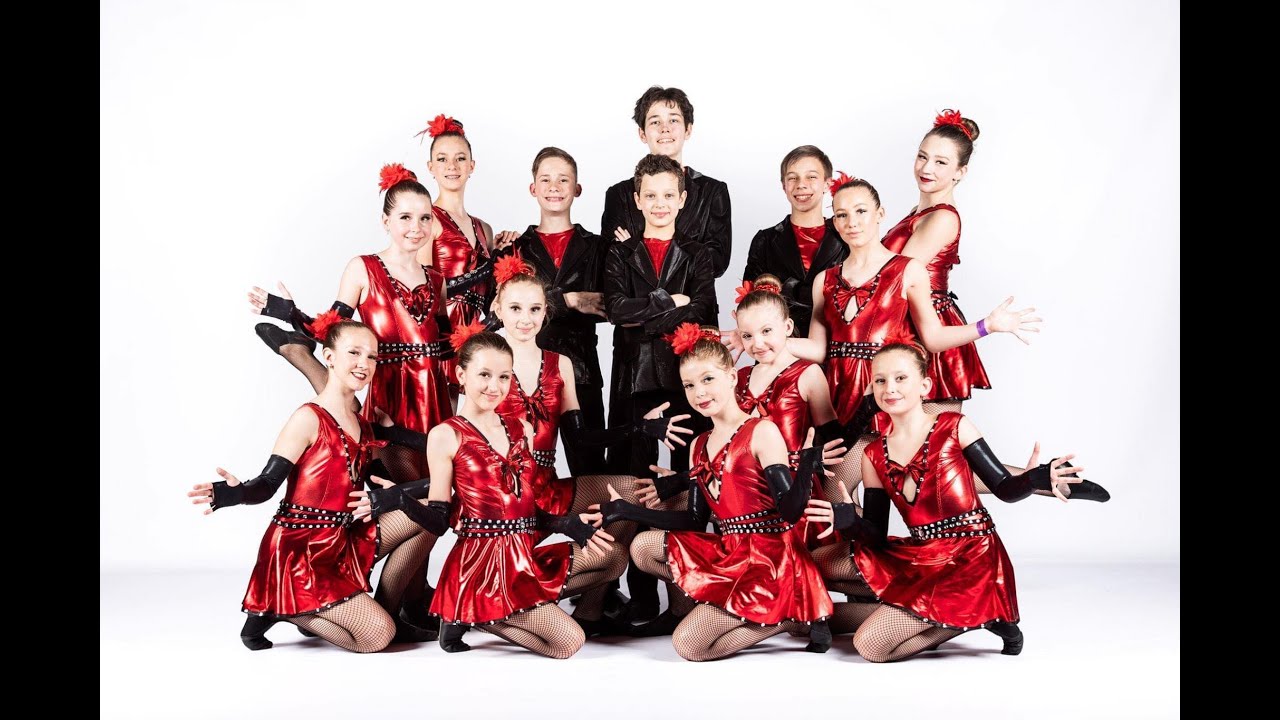 Jazz dance formation- Elviss jazz - YouTube
