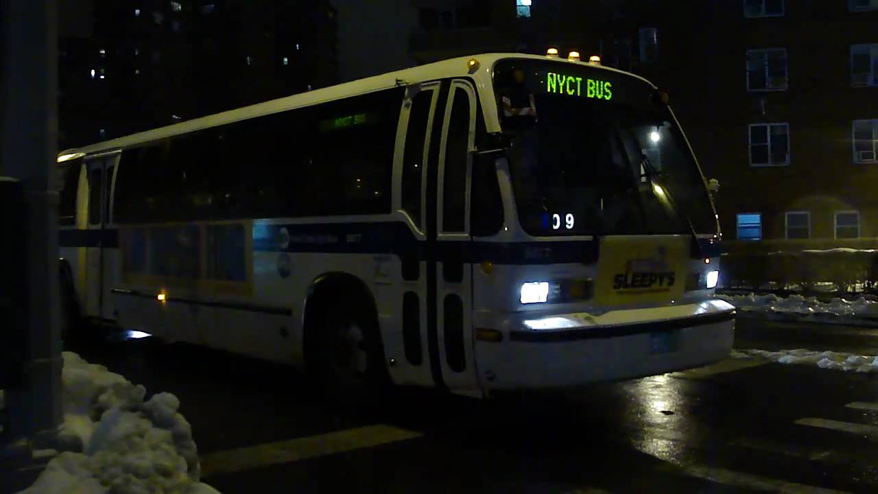 MTA New York City Bus 1998 NovaBus RTS-06 5077 With A ZF Transmission ...