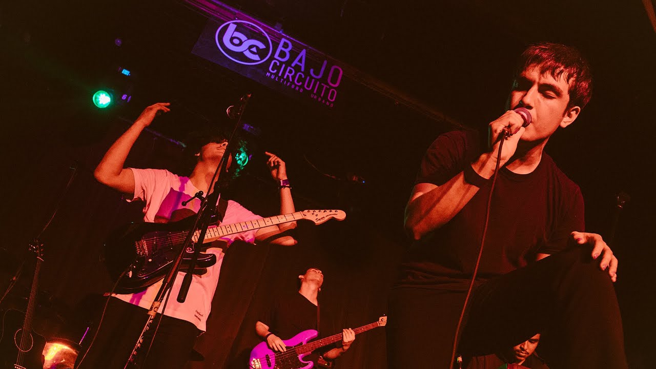 Duck Fizz - ¿Dónde estás? (En vivo desde Bajo Circuito) - YouTube