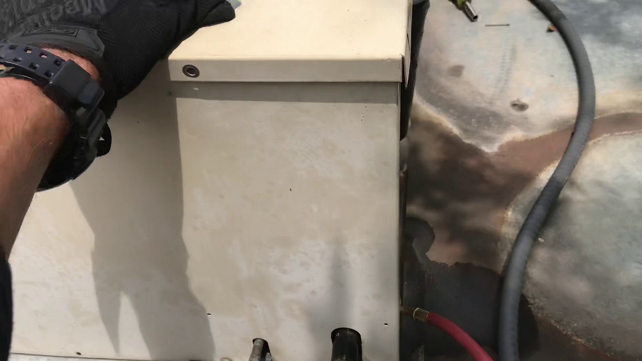 Heatcraft condenser walk in freezer walk through - YouTube