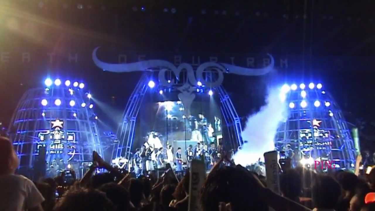 ฉลองแชมป์ BURIRAM UNITED @i-mobile Stadium - YouTube