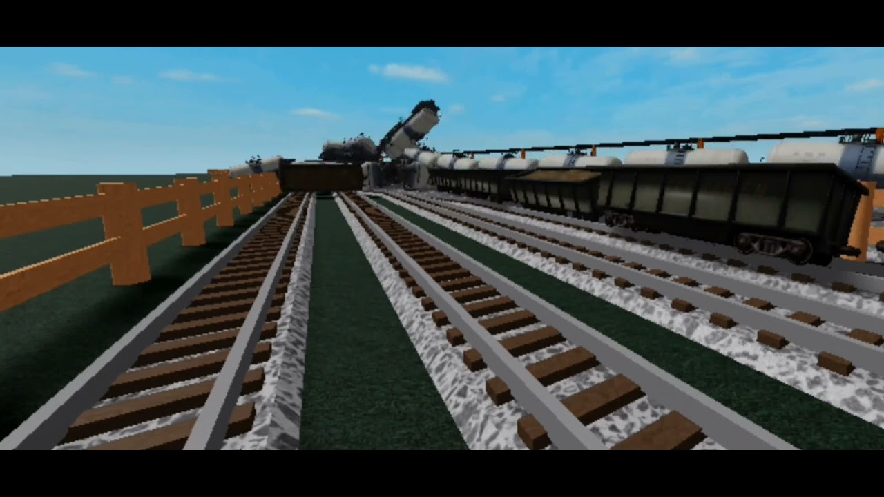Train Crash Into The Derailment Railcars (Roblox Train Crash) - YouTube