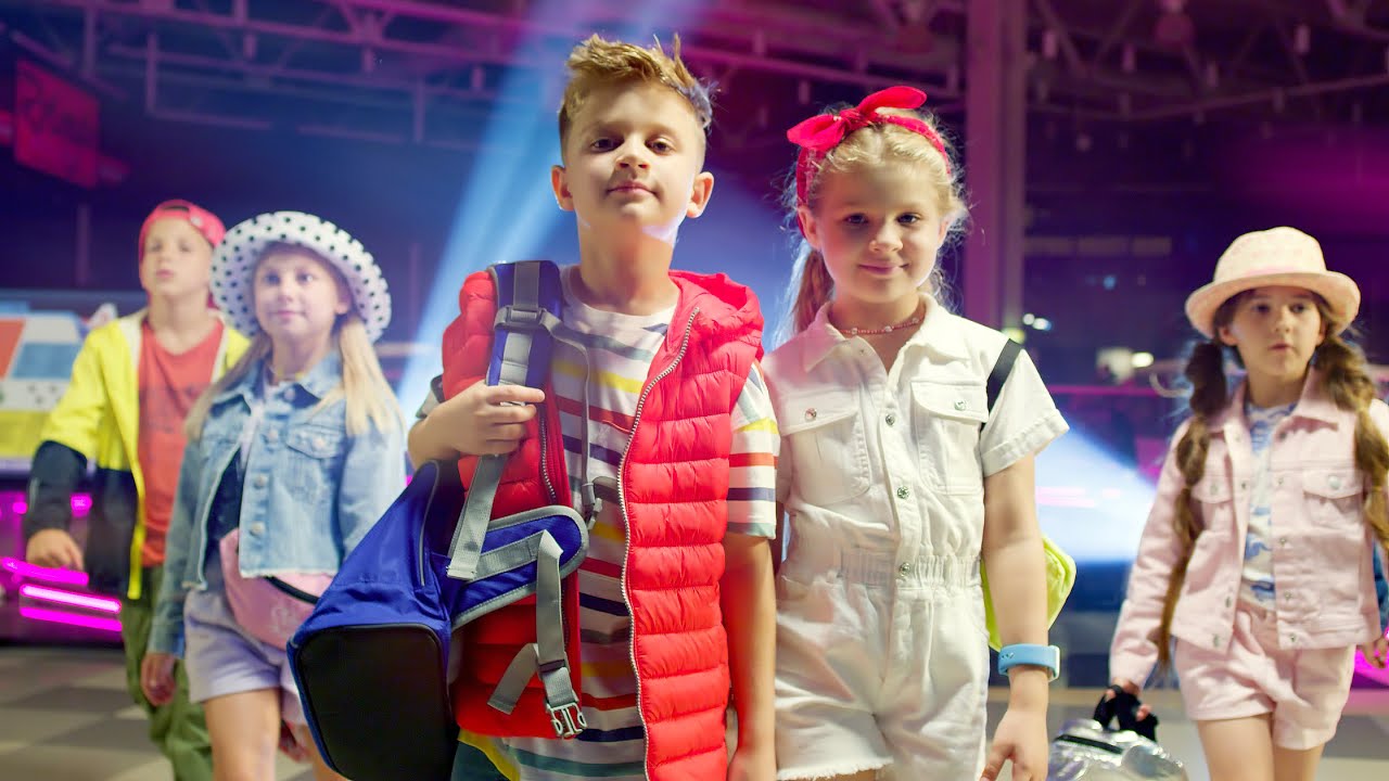 Diana and Roma Kids Songs Toy City + Like IT - YouTube