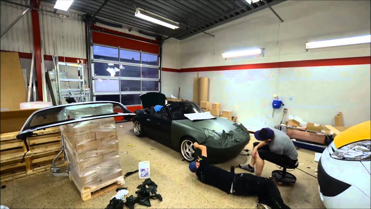 Mazda MX-5 Miata getting wrapped - YouTube