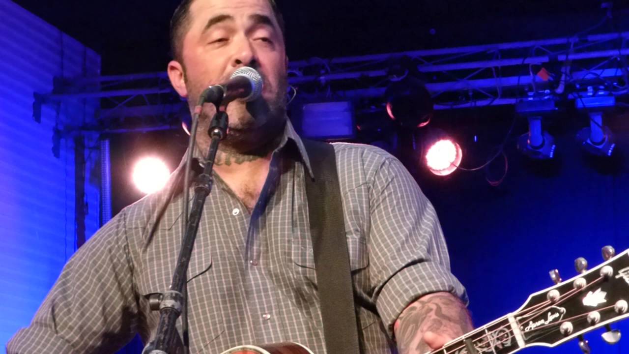 Aaron Lewis - Story Of My Life LIVE 5/2/15 - YouTube