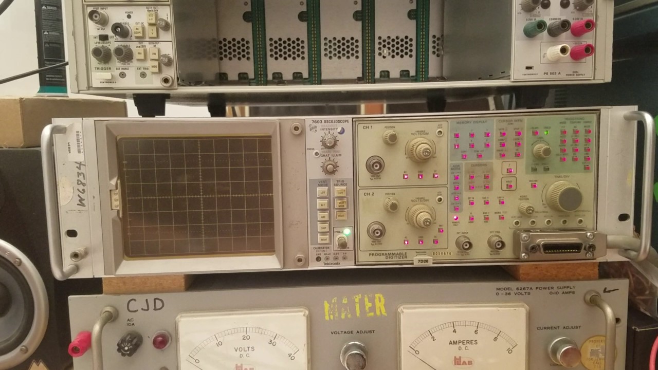 Tektronix 7D20 Startup - YouTube