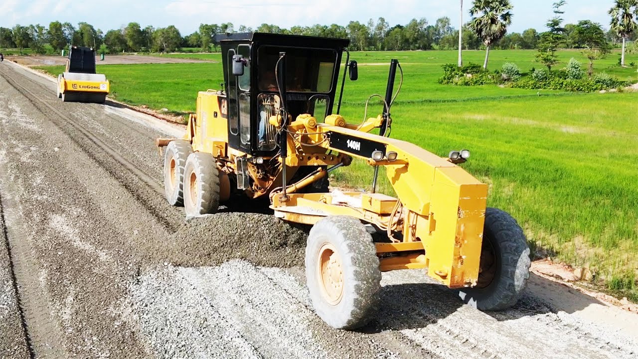 Powerful Motor Grader Grading Gravel long Road, Technology Machines ...