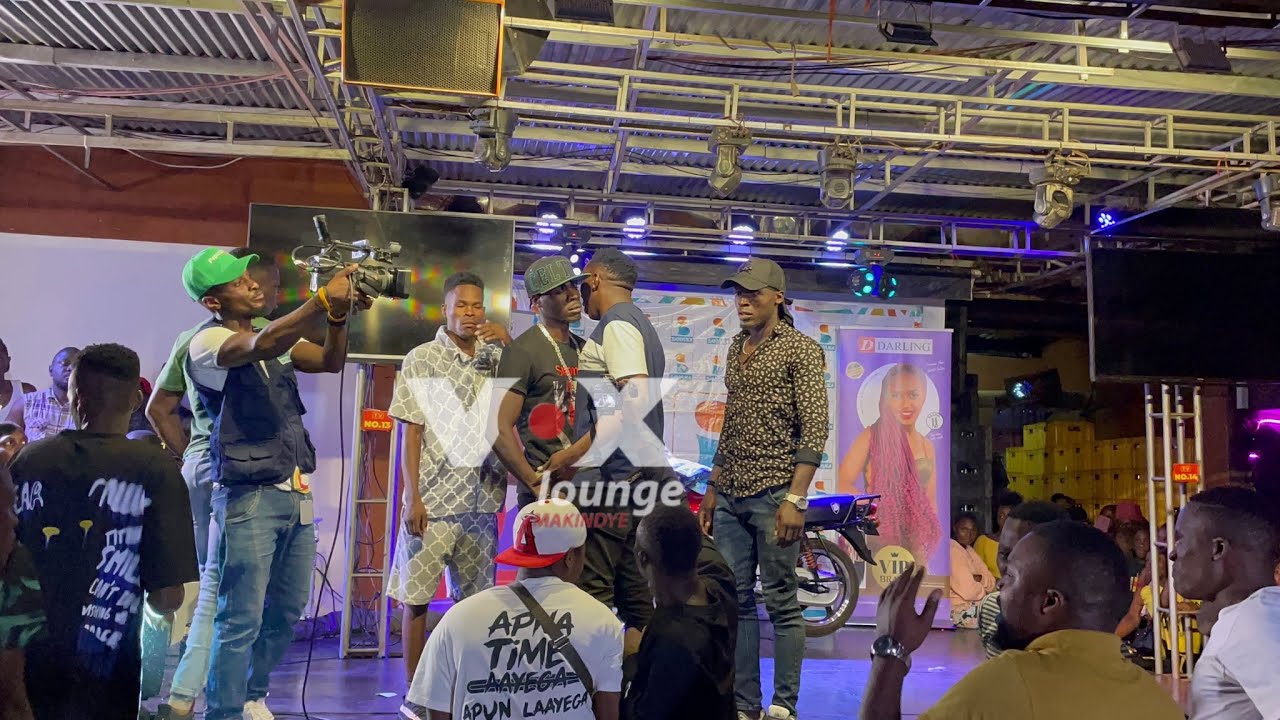 Alien Skin Almost Beats Up Kayz Of Uncut Live at Vox Lounge Makindye ...