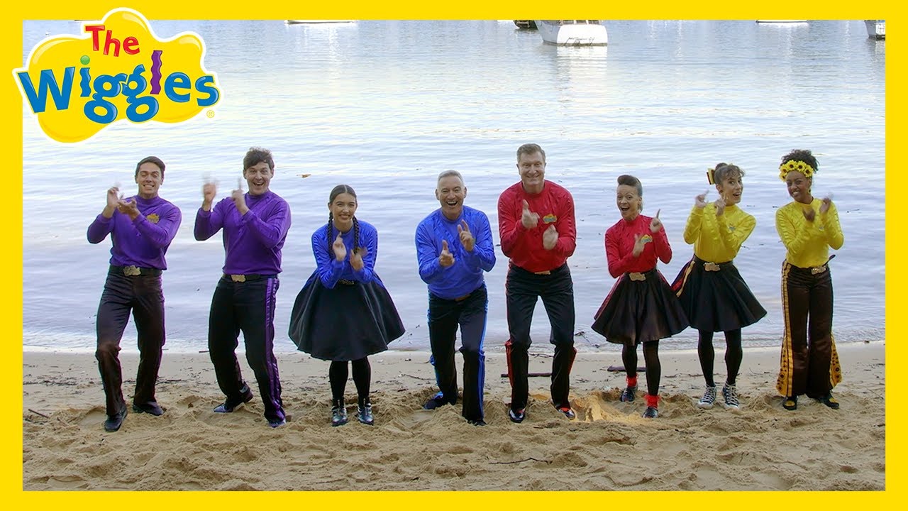 Dancing in the Sand 🏖️ The Wiggles Beach Song ☀️ Ready, Steady, Wiggle! - YouTube