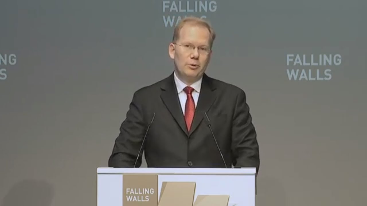 Sebastian Turner -- Welcome @Falling Walls 2013 - YouTube