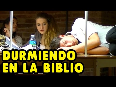 Durmiendo en la biblioteca || Broma cámara oculta