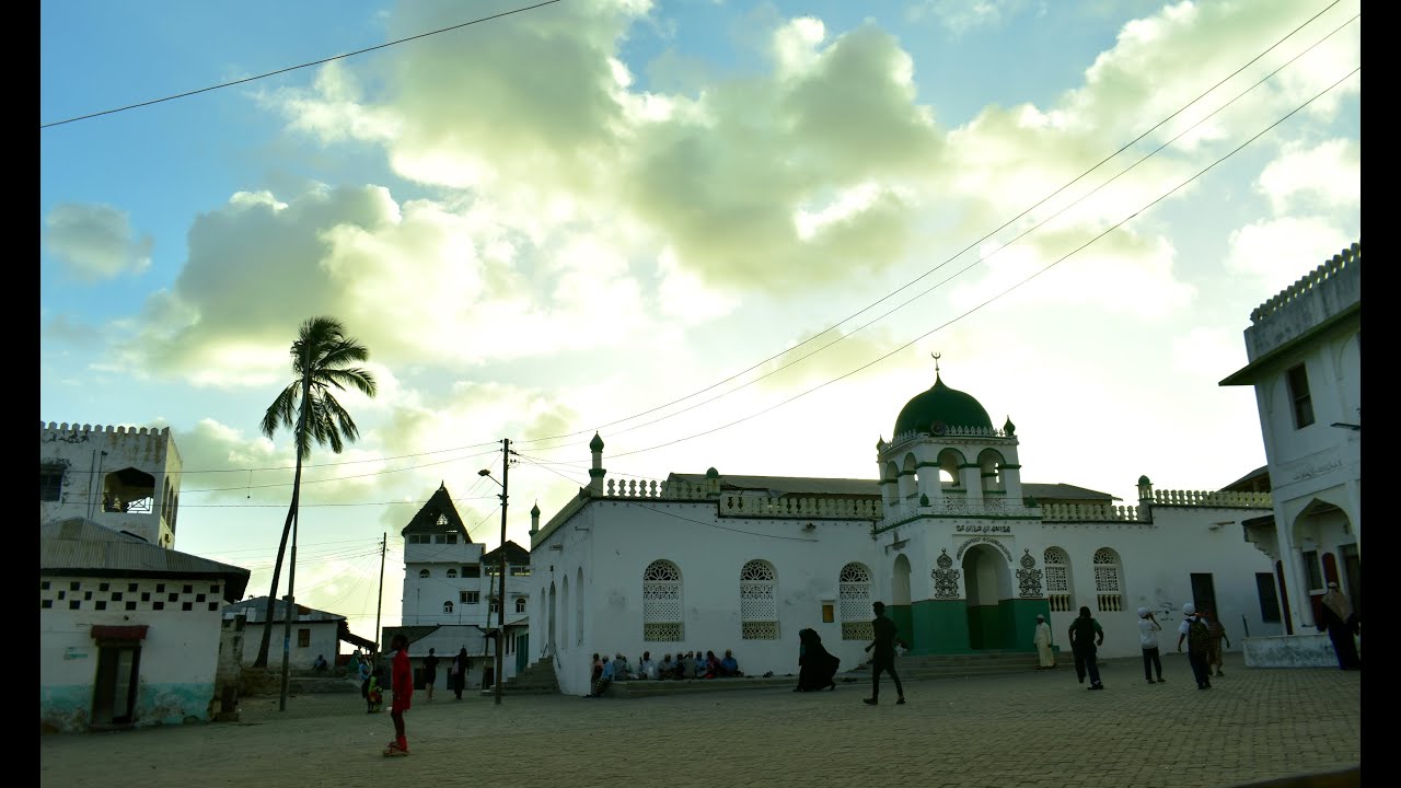 An overview of Lamu Town. Get an impression of arriving in Lamu ...