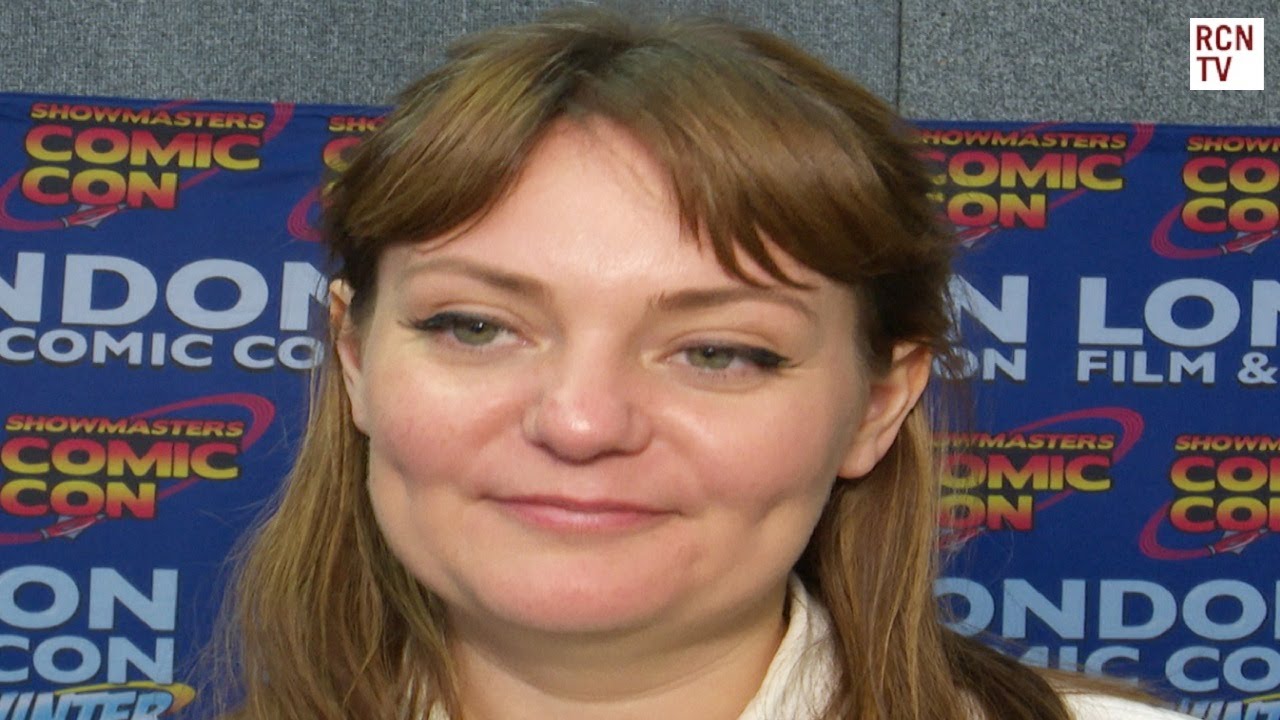 Hanna R Hall Interview London Film & Comic Con 2024 - YouTube