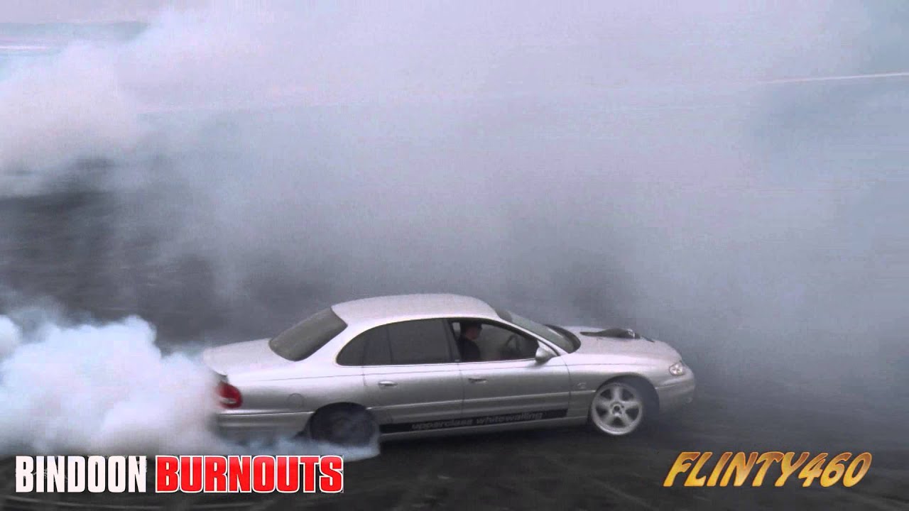 UPRCLASS Statesman at Bindoon Burnouts - YouTube
