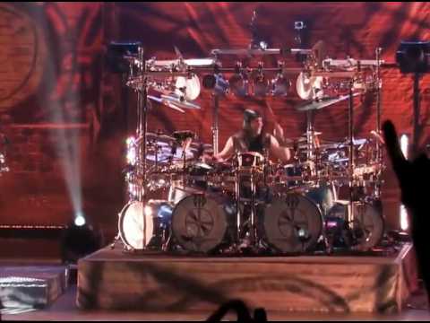 Drumming Limb Pair Switching with Speed