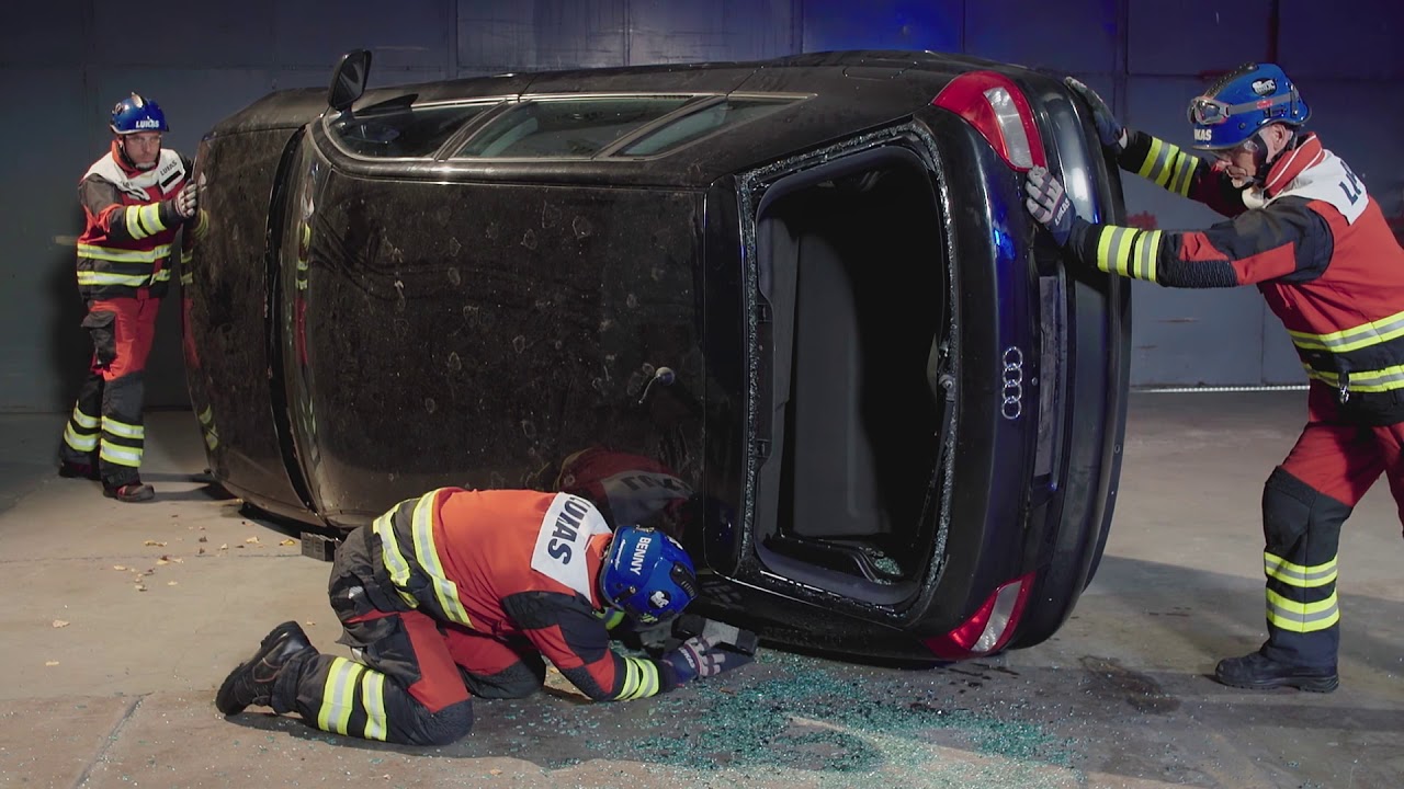 Stability Initial Access #VEHICLE EXTRICATION THE NEXT GENERATION - YouTube