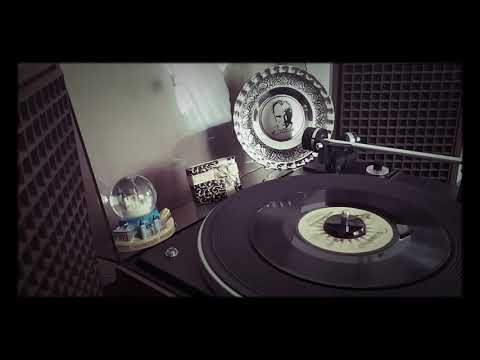 Leyla Ertaş - Çatmadım Ki Kaşlarımı - Orjinal 45lik Plak Kaydı