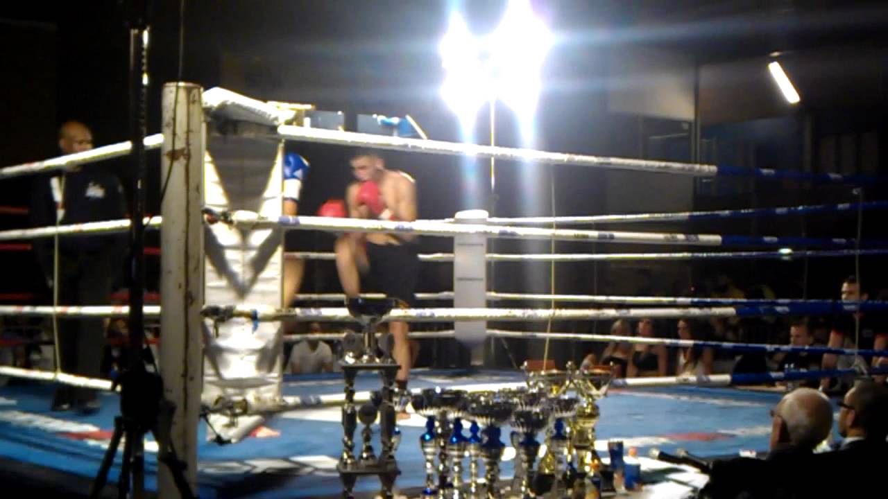 mohamed el moussaoui vs atik taliban - YouTube