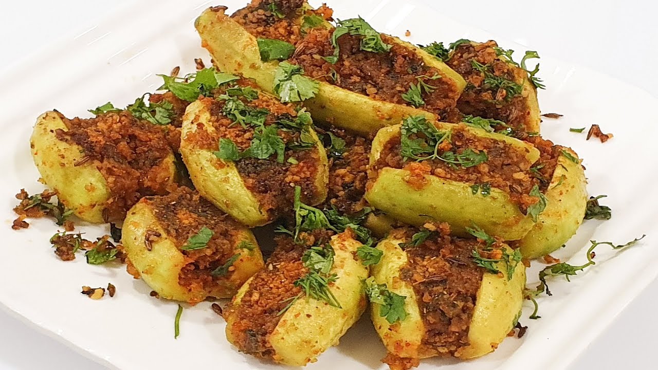 ५ मिनटात भरलेलं पडवळची भाजी Tasty Easy Quick Stuffed Padwal Chi Bhaji ...