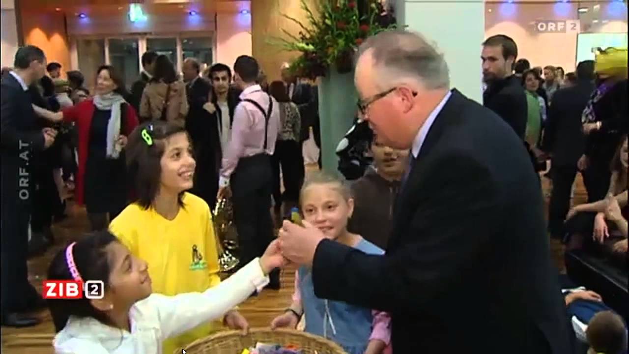 ZIB 2 Christian Konrad wird Flüchtlingskoordinator - YouTube