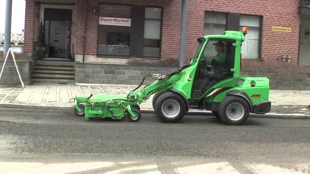 The Avant DLX Cab - YouTube