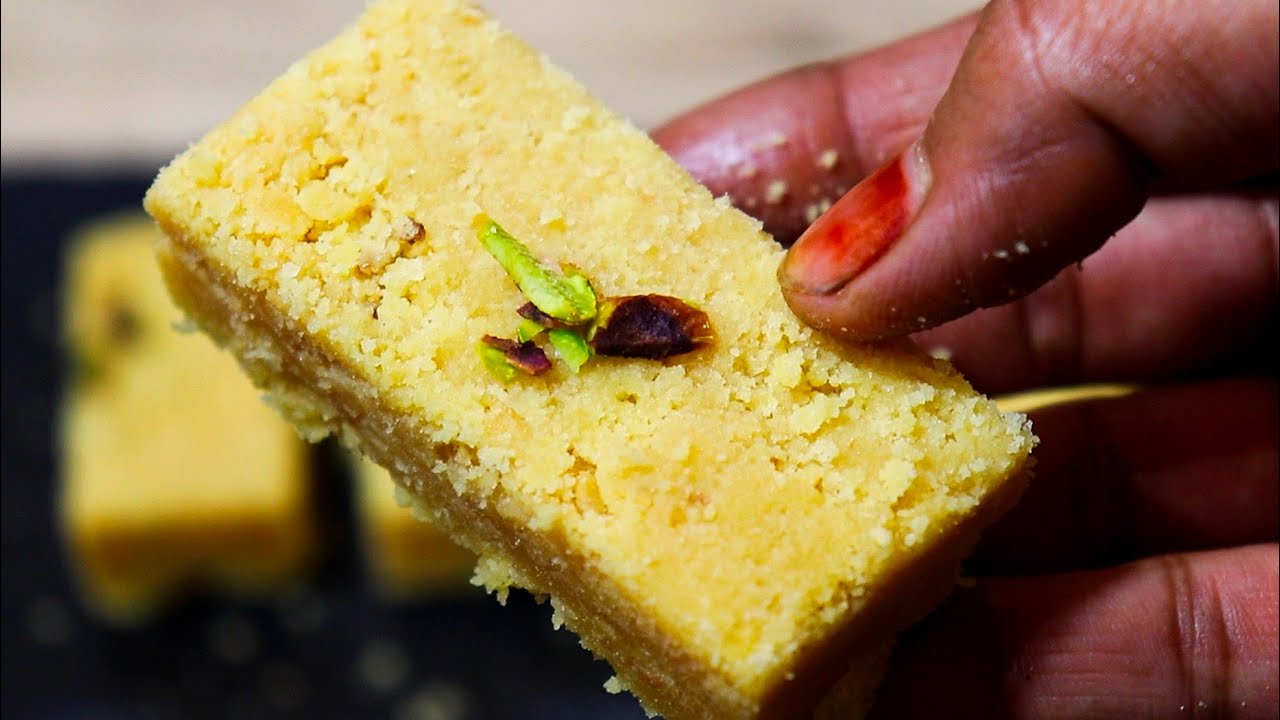 सिर्फ 4 चीजोसे बनाये स्वादिष्ट मिठाई मैसूरपाक बर्फी टिप्स और ट्रिक्स के ...