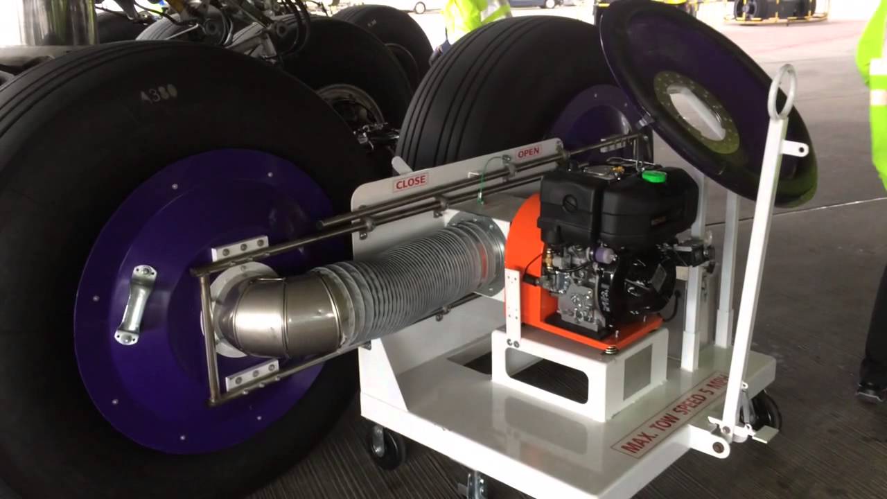 Cooling A380 brakes in Franfurt Airport - YouTube