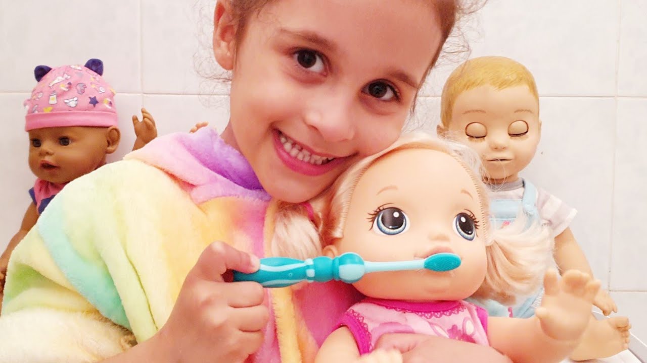 Morning Routine Of Diana Dolls! Routine Du Matin Des Poupées De Diana ...