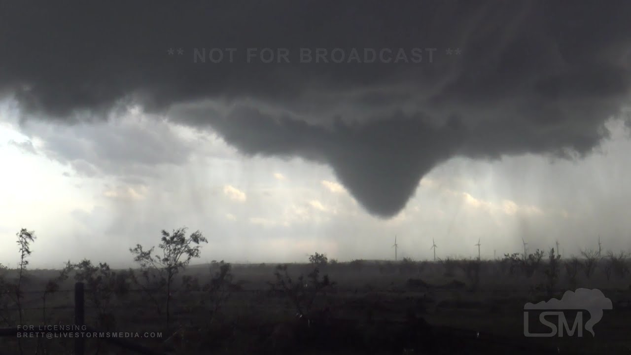 05-17-2021 Forsan, TX - Tornado and Hail, Trailer Tossed on Road - YouTube