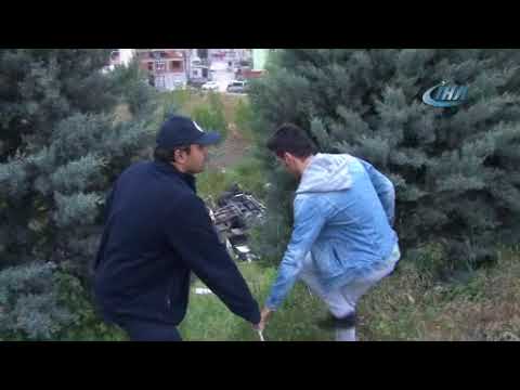 Yolcu otobüsünün çarptığı balık yüklü kamyon şarampole uçtu  3 yaralı