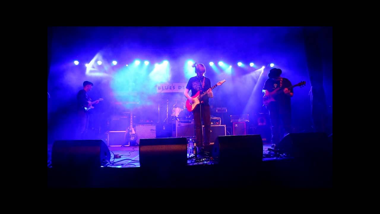 Help me baby - YouTube