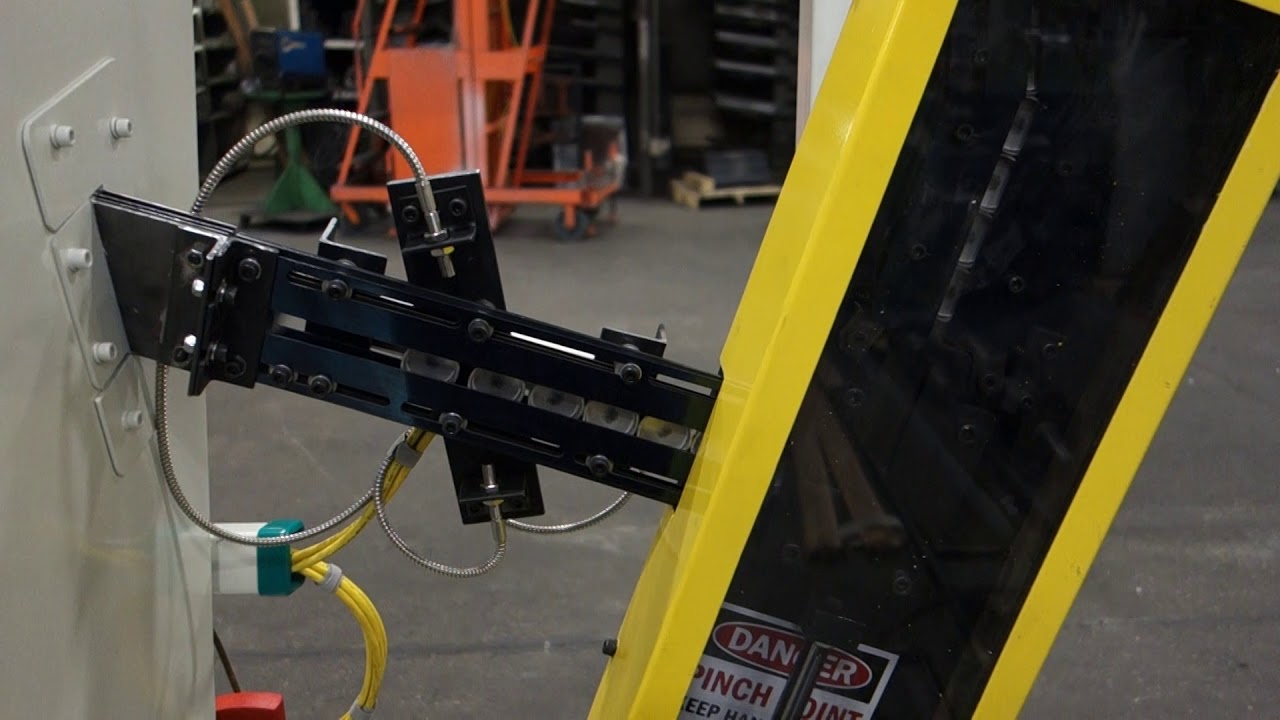Spectrum Automation Company Cup Plug Feed System Runoff demo 1 - YouTube