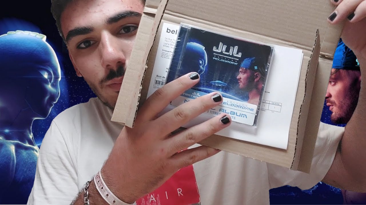 UNBOXING DE L'ALBUM EXTRATERRESTRE ÉDITION VÉLODROME DE JUL - YouTube