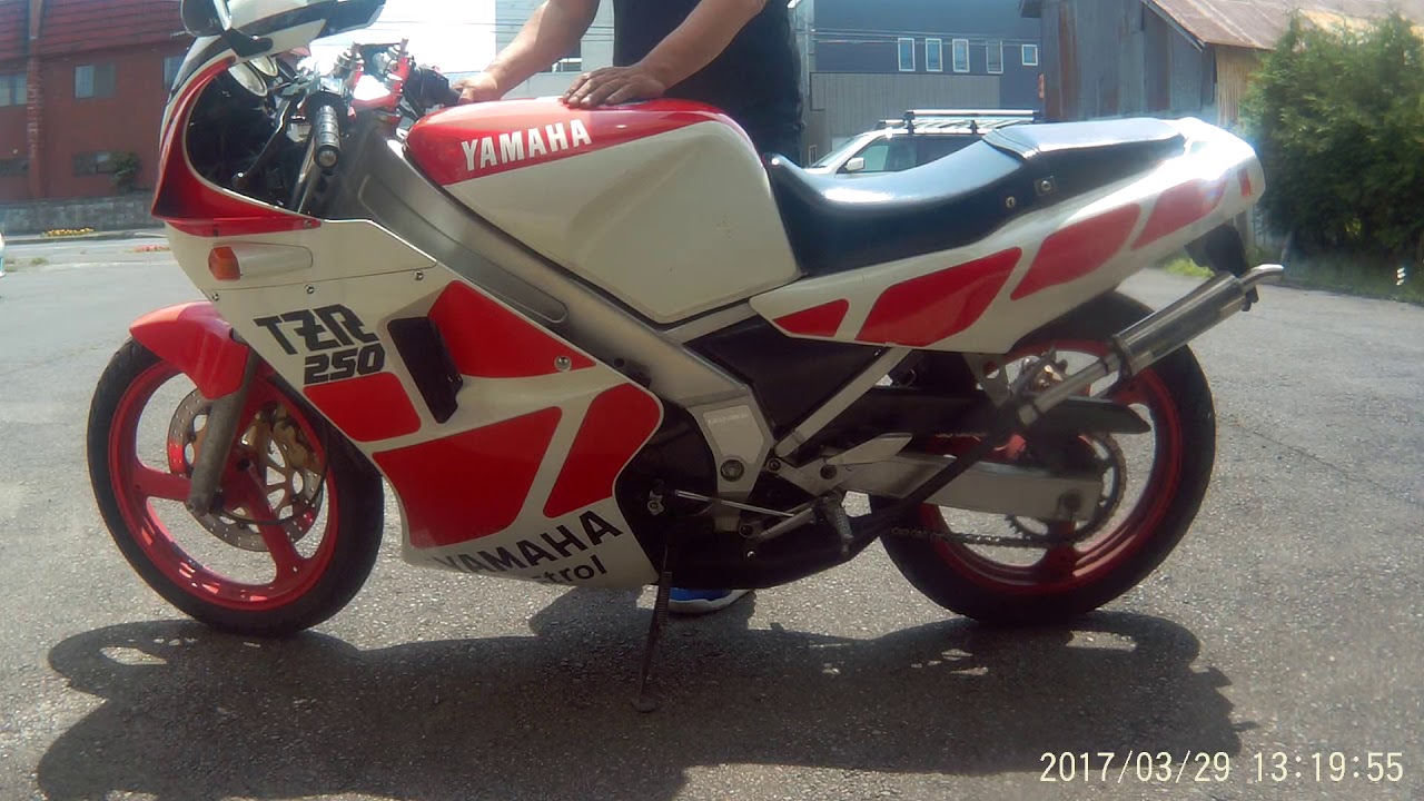 TZR250 engine start - YouTube
