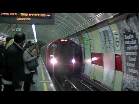 London Underground Central Line 1992 Tube Stock Bethnal Green Station