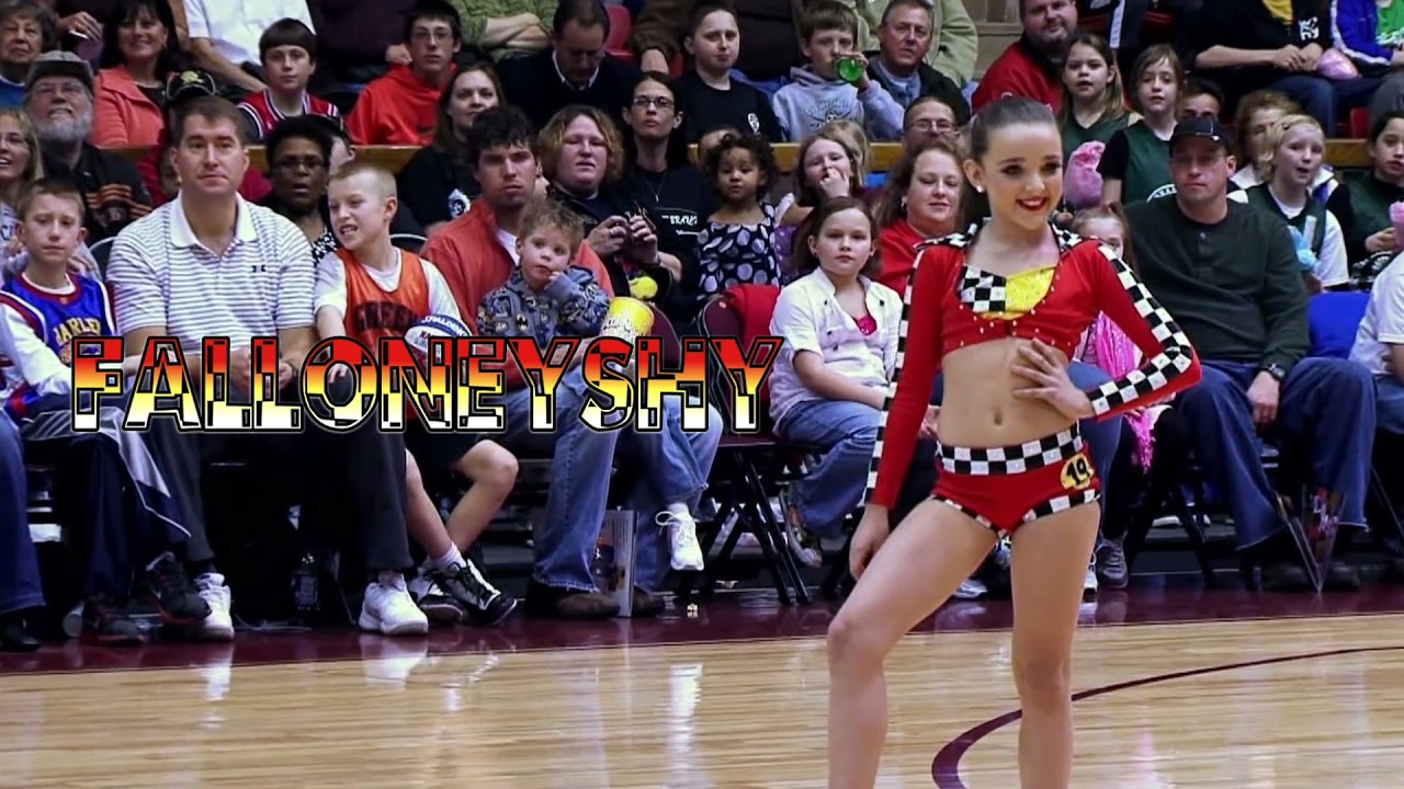 Harlem Globetrotters Halftime Show Performance - Dance Moms (Full Song) - YouTube