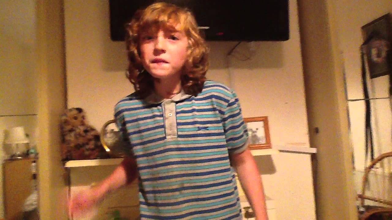 Worlds best kid beatboxer - YouTube