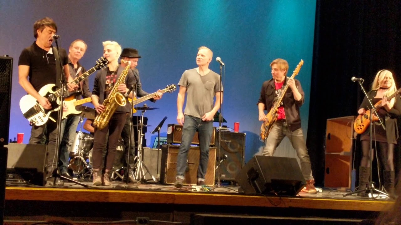 Tainted Love by Spoons and Tom Barlow Band! - YouTube