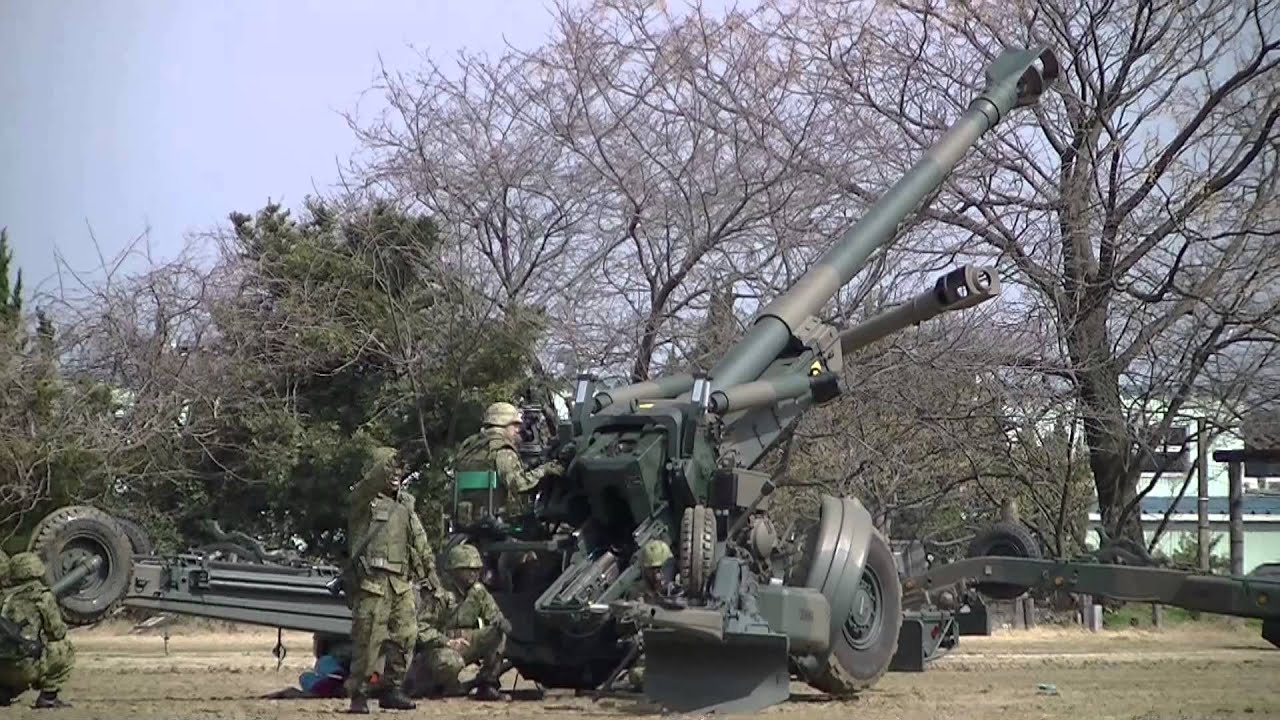 JGSDF 第八特科連隊 FH70 155mm榴弾砲 - YouTube