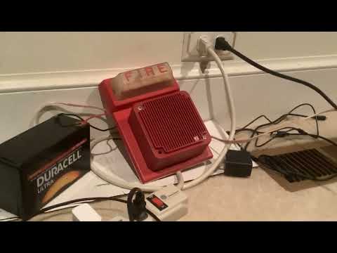 Simplex voice evac message on a simplex life alarm speaker strobe - YouTube