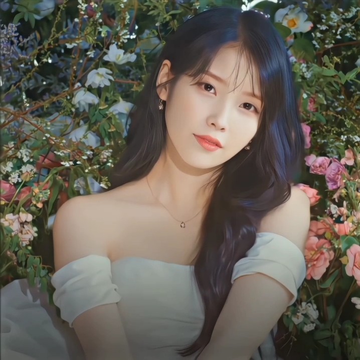 IU edit - main agar kahoon - YouTube