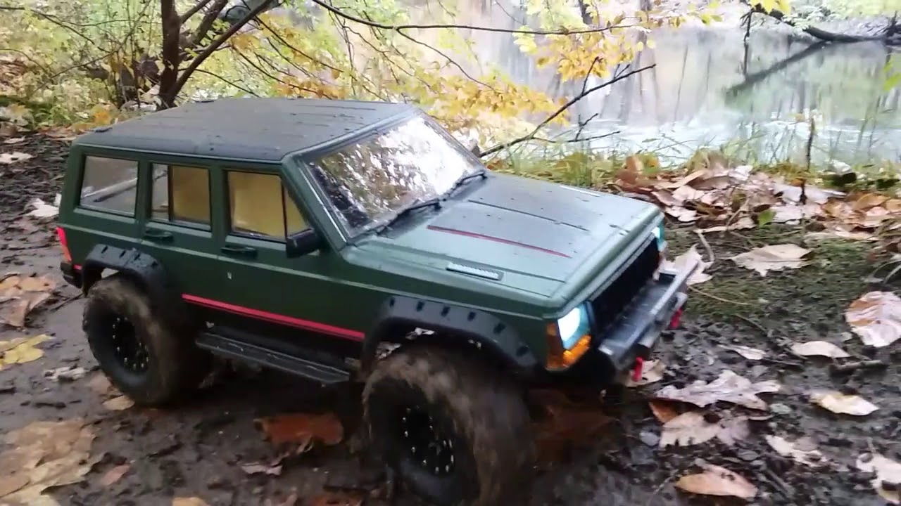 Trx4 jeep cherokee trail riding - YouTube