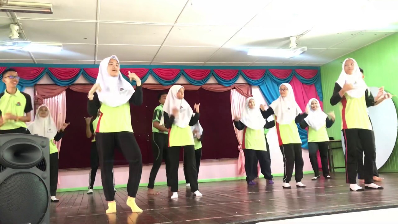 SMK Putatan Senamrobik- 3Farabi 2018 - YouTube