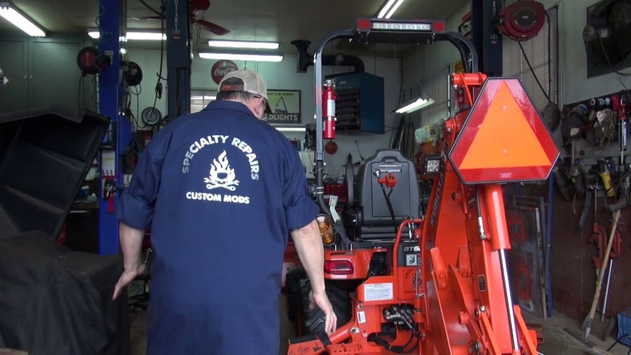 Kubota BX25D E Z Step - YouTube
