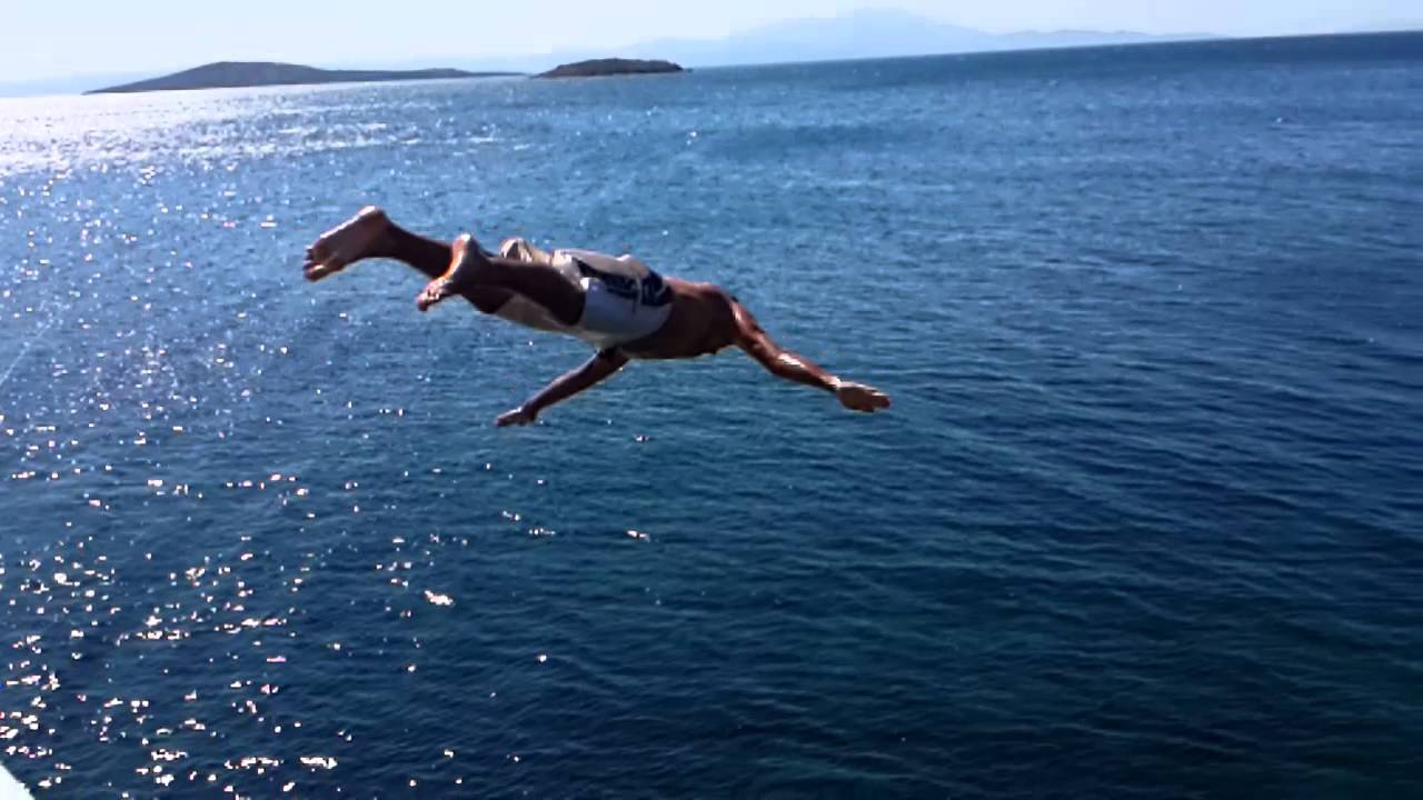 THE FLASH 3X1 NEW FLY SLOW MOTION - YouTube