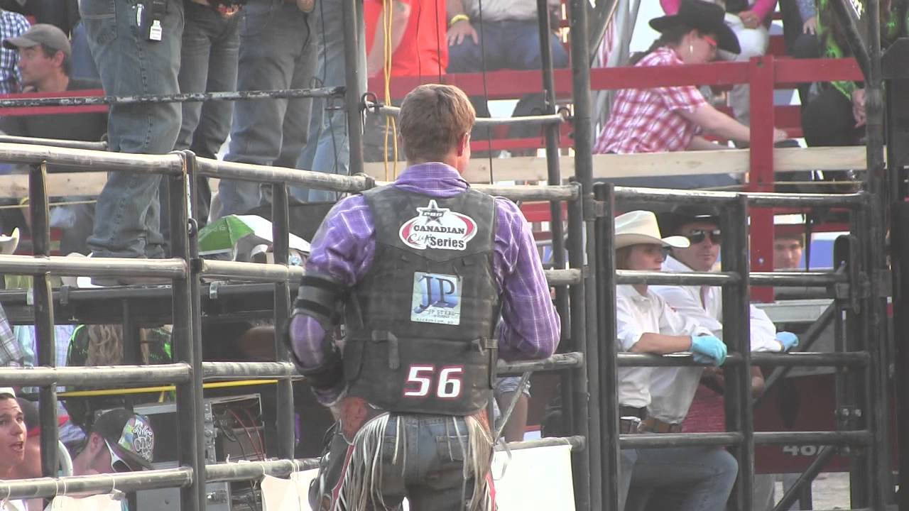 Nathan Schaper rides Girletz's V29 Finkle's Dog for a 91.5 at the ...